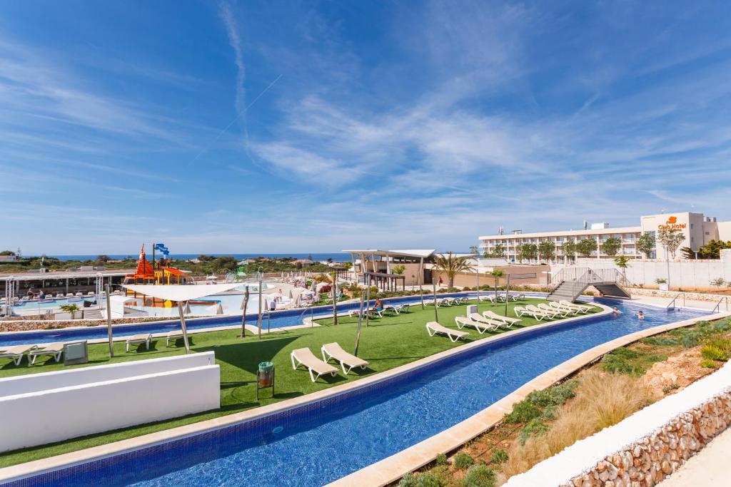 Hotel Hotel & Water Park Sur Menorca in Punta Prima